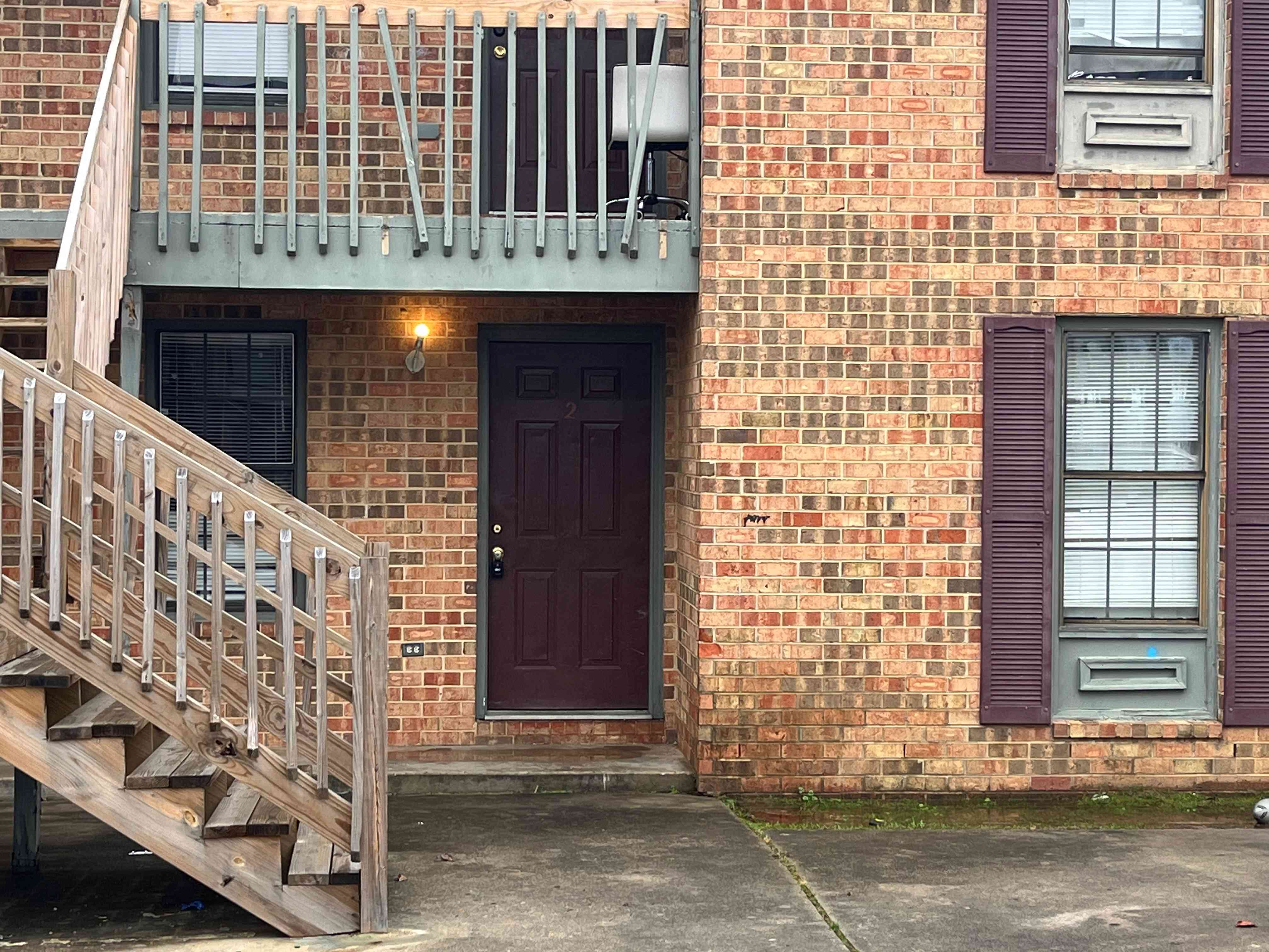 2 Bedroom, 1 Bath downstairs apartment with tenant parking lot, central ...